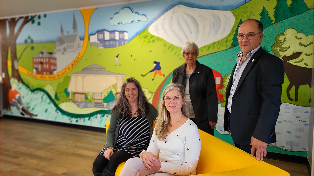 Une fresque qui fait rayonner Saint-Paul-de-Montminy : «Traces et ...